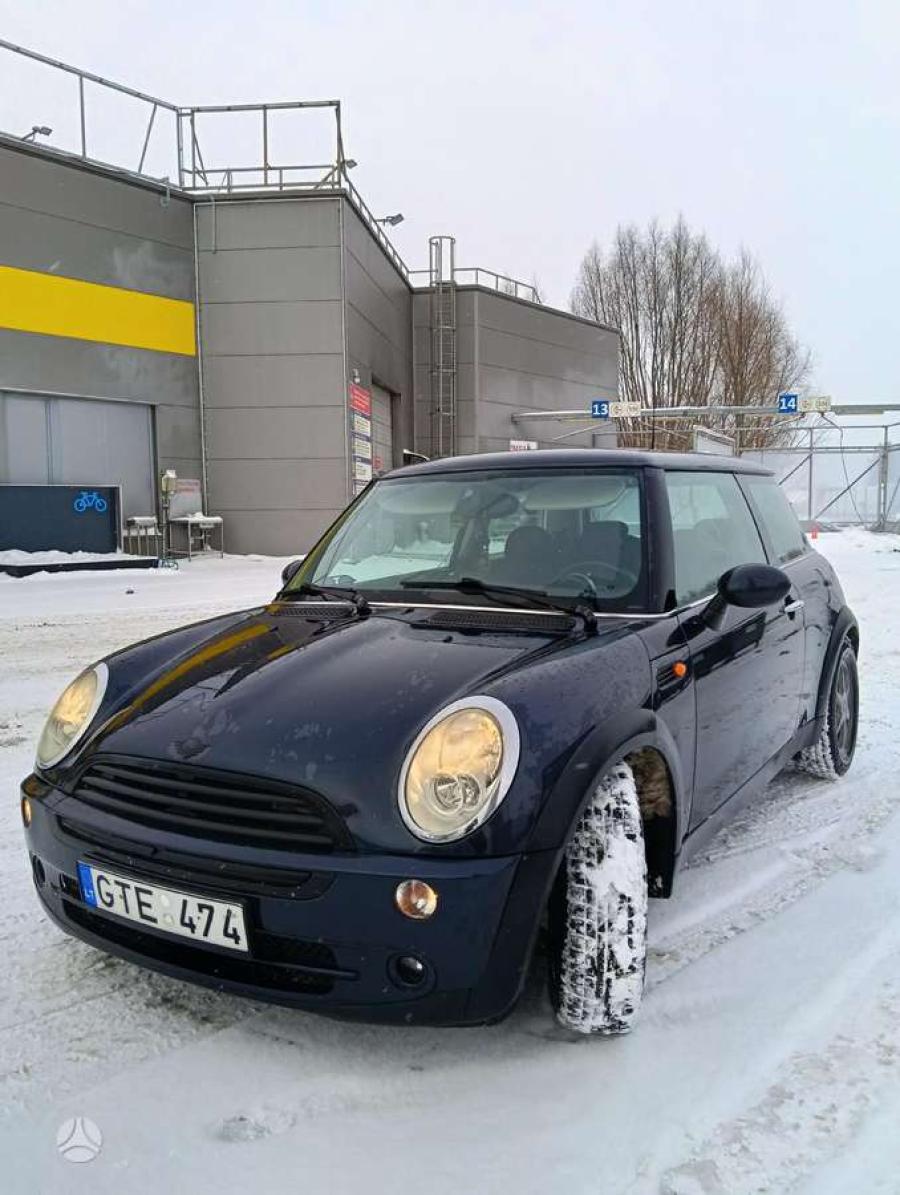 Blue MINI One 2006 in Siauliai, with an engine capacity of 1.60 L and mileage of 156 thousand km for 1600 €, photo 2 on AUTOMOTO.COM.LV