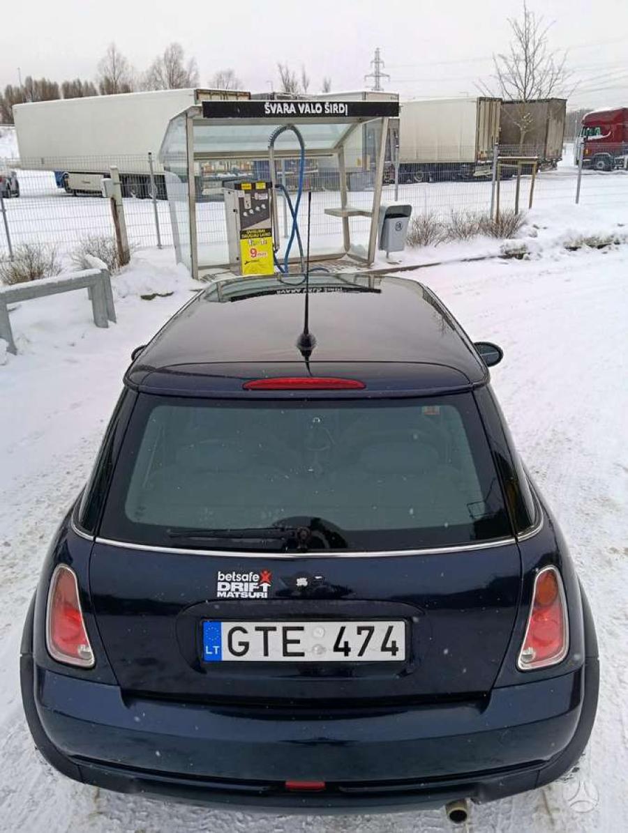 Blue MINI One 2006 in Siauliai, with an engine capacity of 1.60 L and mileage of 156 thousand km for 1600 €, photo 4 on AUTOMOTO.COM.LV