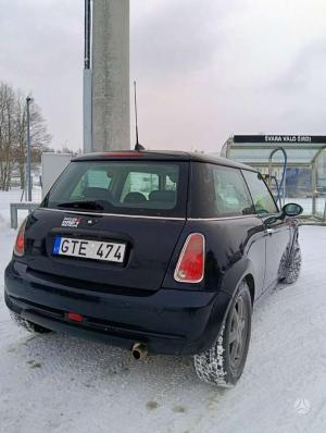 Blue MINI One 2006 in Siauliai, with an engine capacity of 1.60 L and mileage of 156 thousand km for 1600 €, photo 5 on AUTOMOTO.COM.LV