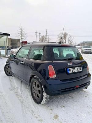 Blue MINI One 2006 in Siauliai, with an engine capacity of 1.60 L and mileage of 156 thousand km for 1600 €, photo 6 on AUTOMOTO.COM.LV