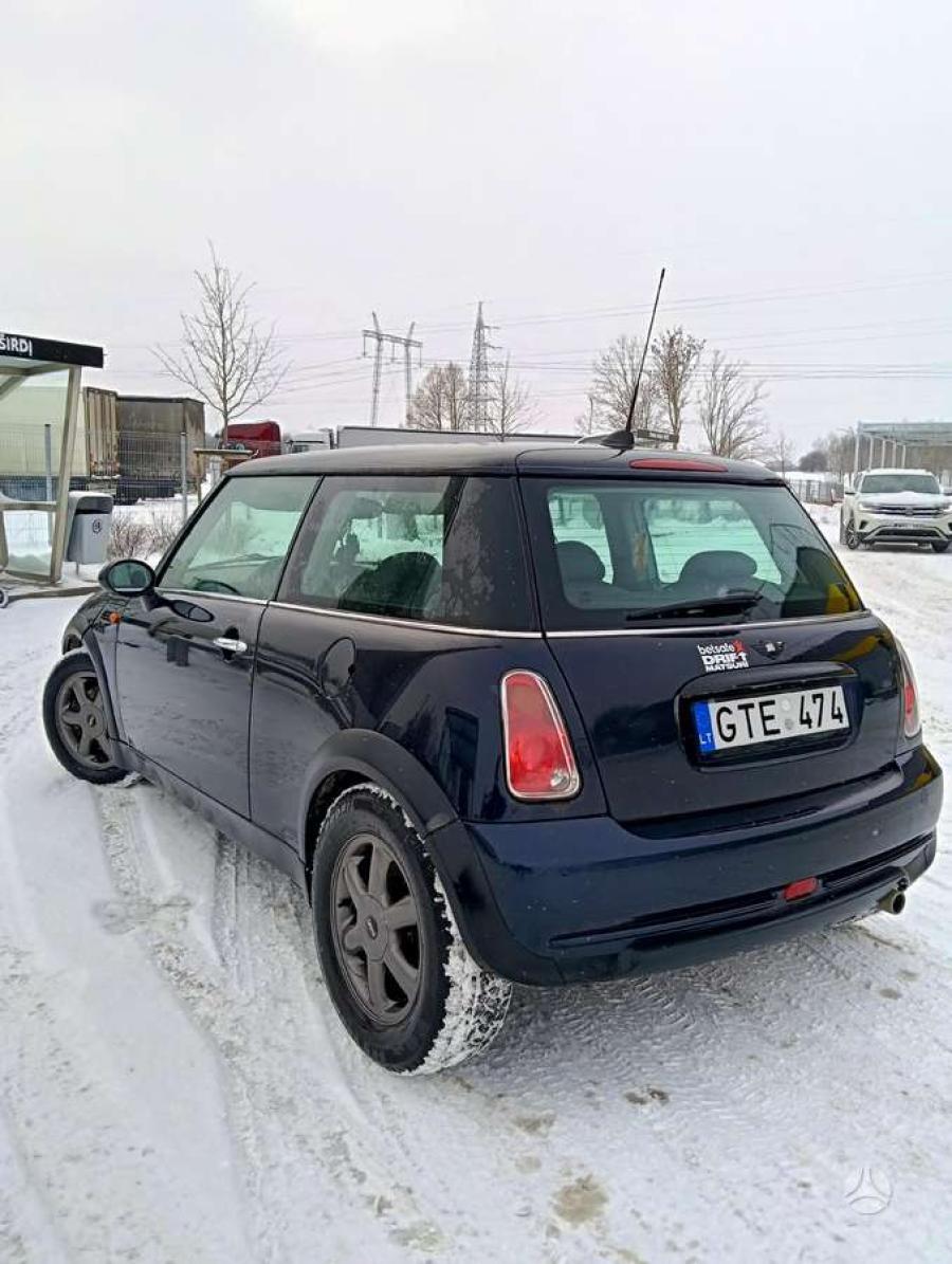 Blue MINI One 2006 in Siauliai, with an engine capacity of 1.60 L and mileage of 156 thousand km for 1600 €, photo 6 on AUTOMOTO.COM.LV