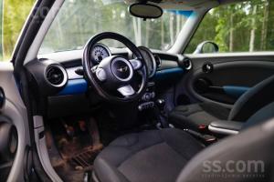 Blue MINI One 2007 in Riga, with an engine capacity of 1.40 L and mileage of 190 thousand km for 1800 €, photo 9 on AUTOMOTO.COM.LV
