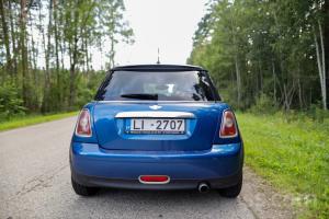 Blue MINI One 2007 in Riga, with an engine capacity of 1.40 L and mileage of 200 thousand km for 1000 €, photo 7 on AUTOMOTO.COM.LV