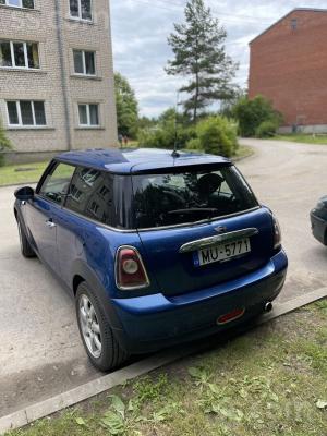 Blue MINI One 2009 in Preili, with an engine capacity of 1.40 L and mileage of 205 thousand km for 2355 €, photo 4 on AUTOMOTO.COM.LV