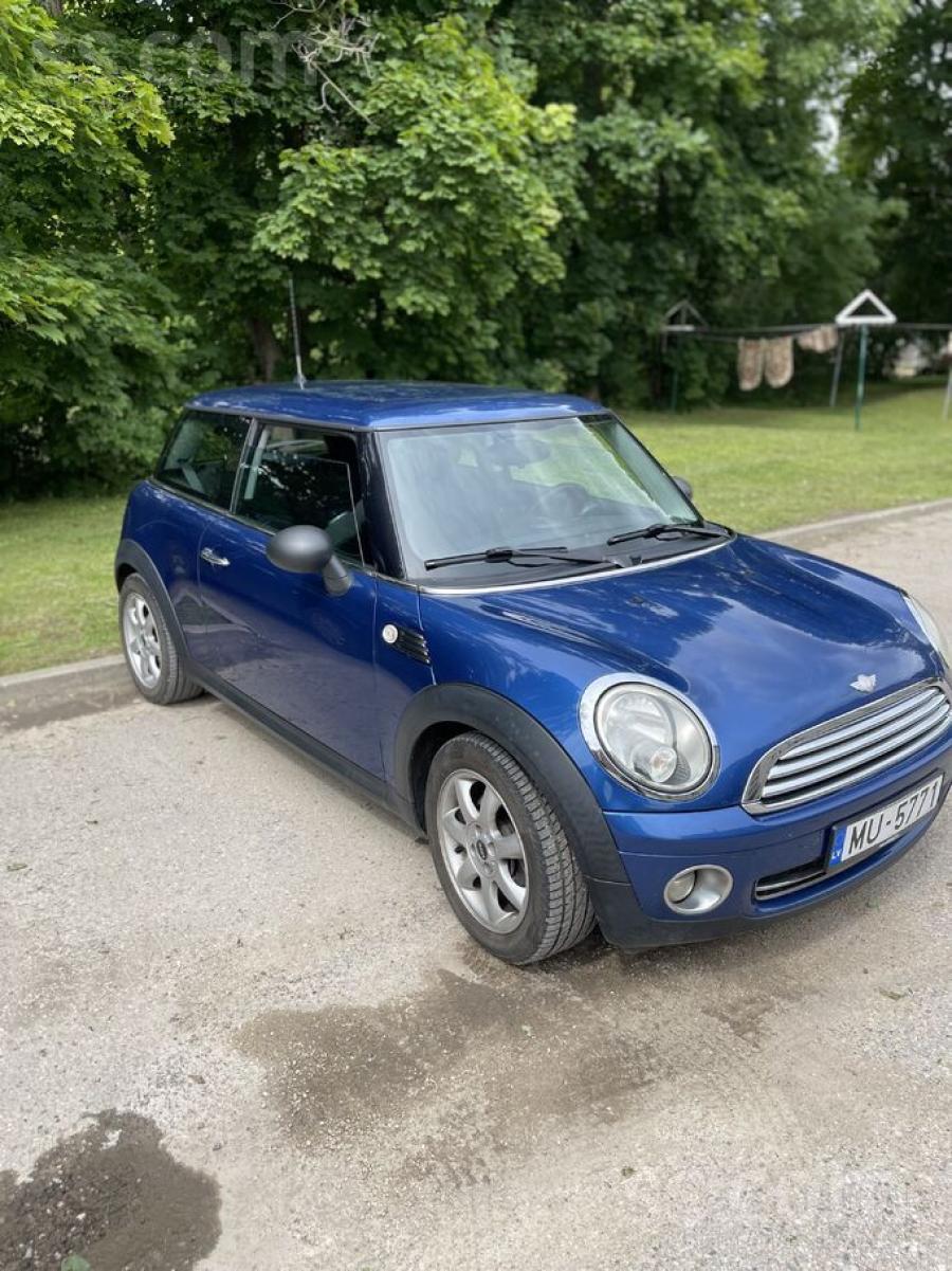 Blue MINI One 2009 in Preili, with an engine capacity of 1.40 L and mileage of 205 thousand km for 2355 €, photo 5 on AUTOMOTO.COM.LV