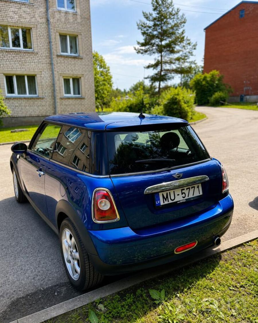 Blue MINI One 2009 in Riga, with an engine capacity of 1.40 L and mileage of 216 thousand km for 2000 €, photo 1 on AUTOMOTO.COM.LV