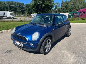 Zils MINI One 2001 Jelgava, ar dzinēja tilpumu 1.60 L un nobraukumu 178 tūkst. km par 1400 €, foto  vietnē AUTOMOTO.COM.LV