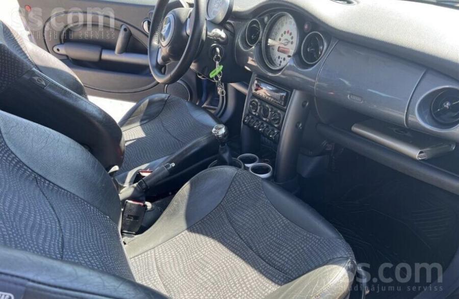 Zils MINI One 2001 Jelgava, ar dzinēja tilpumu 1.60 L un nobraukumu 178 tūkst. km par 1400 €, foto 11 vietnē AUTOMOTO.COM.LV