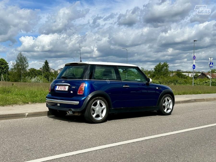 Blue MINI One 2004 in Vilnius, with an engine capacity of 1.60 L and mileage of 229 thousand km for 2500 €, photo 7 on AUTOMOTO.COM.LV
