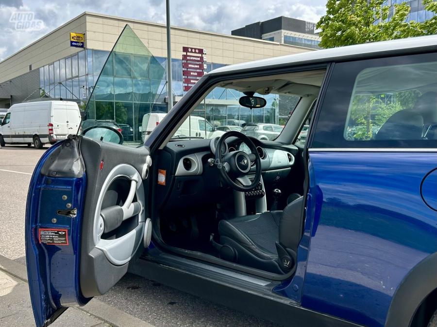 Blue MINI One 2004 in Vilnius, with an engine capacity of 1.60 L and mileage of 229 thousand km for 2500 €, photo 11 on AUTOMOTO.COM.LV