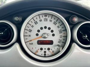 Blue MINI One 2004 in Vilnius, with an engine capacity of 1.60 L and mileage of 229 thousand km for 2500 €, photo 14 on AUTOMOTO.COM.LV