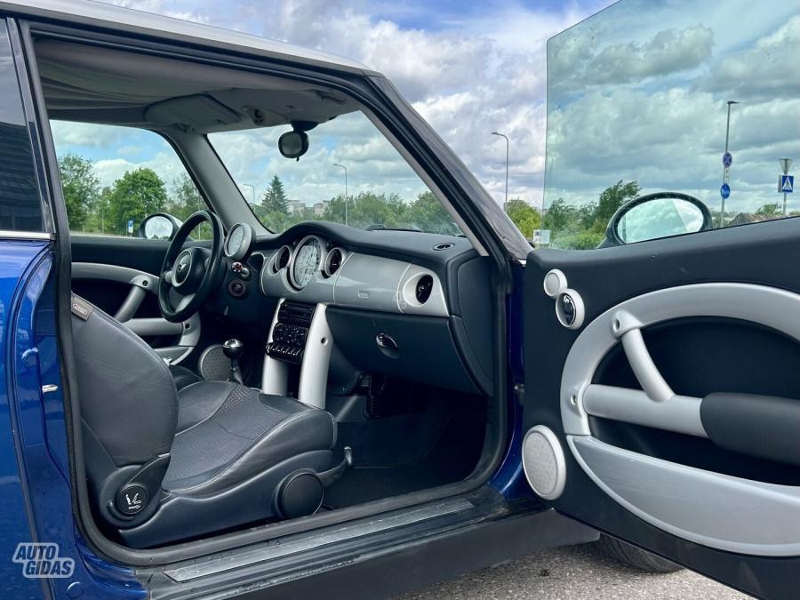 Blue MINI One 2004 in Vilnius, with an engine capacity of 1.60 L and mileage of 229 thousand km for 2500 €, photo 15 on AUTOMOTO.COM.LV