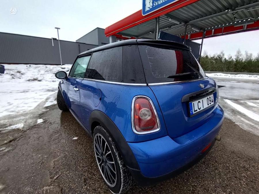 Zils MINI One 2010 Viļņa, ar dzinēja tilpumu 1.40 L un nobraukumu 244 tūkst. km par 3499 €, foto 5 vietnē AUTOMOTO.COM.LV