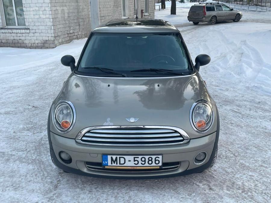 Brown MINI One 2009 in Riga, with an engine capacity of 1.40 L and mileage of 0 thousand km for 2999 €, photo 8 on AUTOMOTO.COM.LV