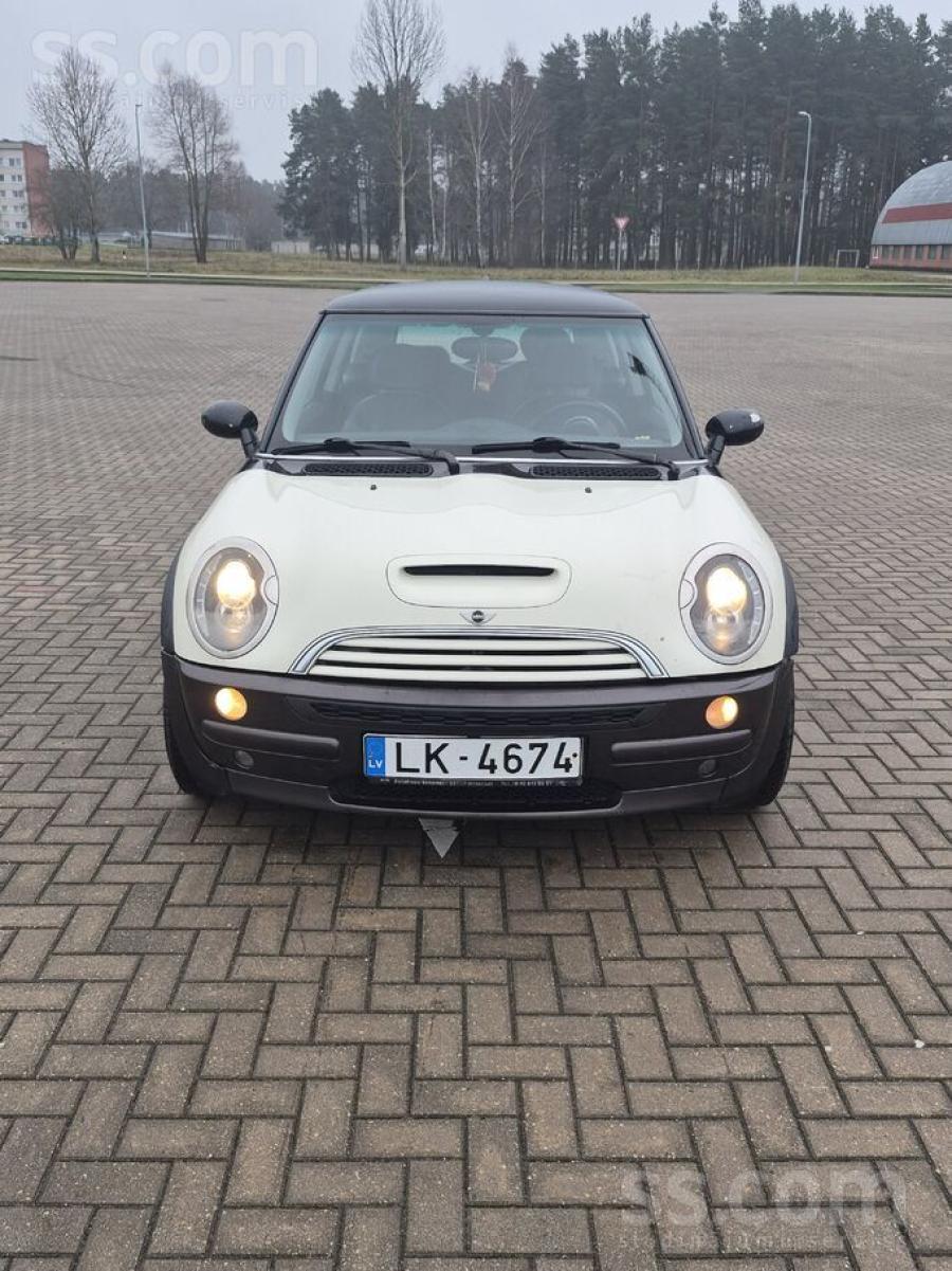 Brūns MINI One 2001 Valmiera, ar dzinēja tilpumu 1.60 L un nobraukumu 213 tūkst. km par 1500 €, foto 1 vietnē AUTOMOTO.COM.LV