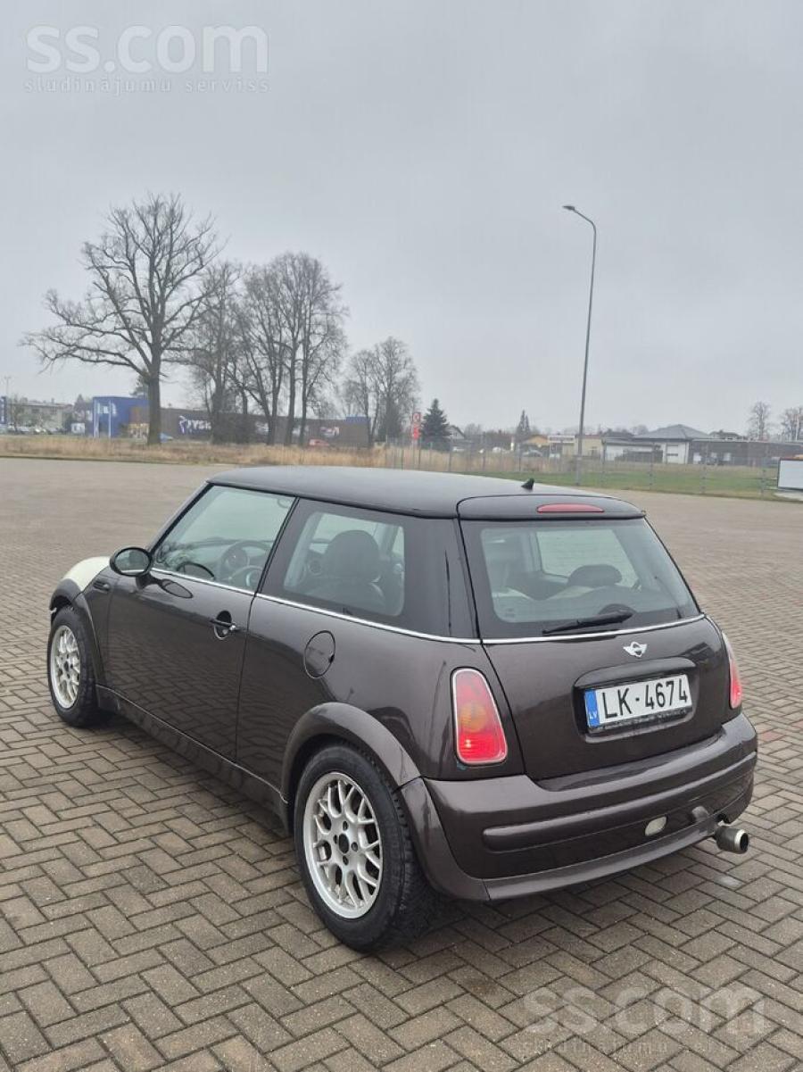 Brūns MINI One 2001 Valmiera, ar dzinēja tilpumu 1.60 L un nobraukumu 213 tūkst. km par 1500 €, foto 4 vietnē AUTOMOTO.COM.LV