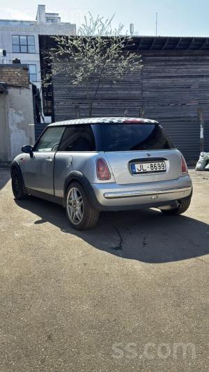 MINI One 2002 in Riga, with an engine capacity of 1.60 L and mileage of 266 thousand km for 700 €, photo 4 on AUTOMOTO.COM.LV
