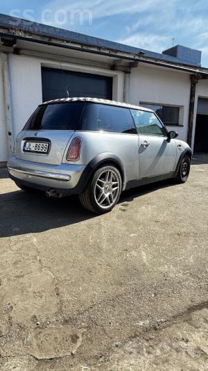 MINI One 2002 in Riga, with an engine capacity of 1.60 L and mileage of 266 thousand km for 700 €, photo 5 on AUTOMOTO.COM.LV