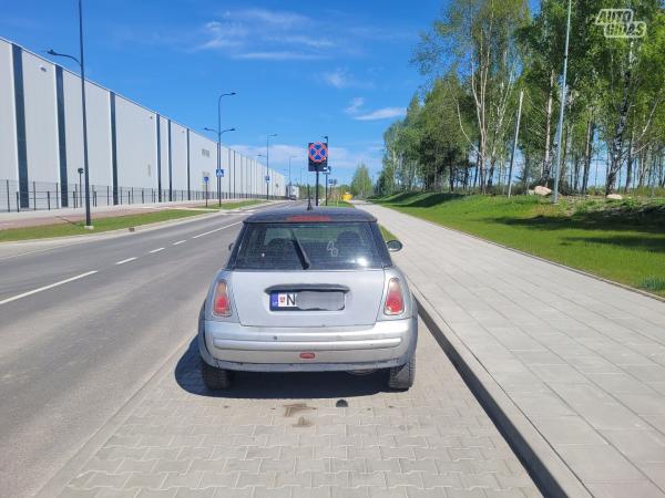 MINI One 2006 in Vilnius, with an engine capacity of 1.40 L and mileage of 271 thousand km for 1250 €, photo 5 on AUTOMOTO.COM.LV