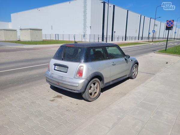 MINI One 2006 in Vilnius, with an engine capacity of 1.40 L and mileage of 271 thousand km for 1250 €, photo 6 on AUTOMOTO.COM.LV