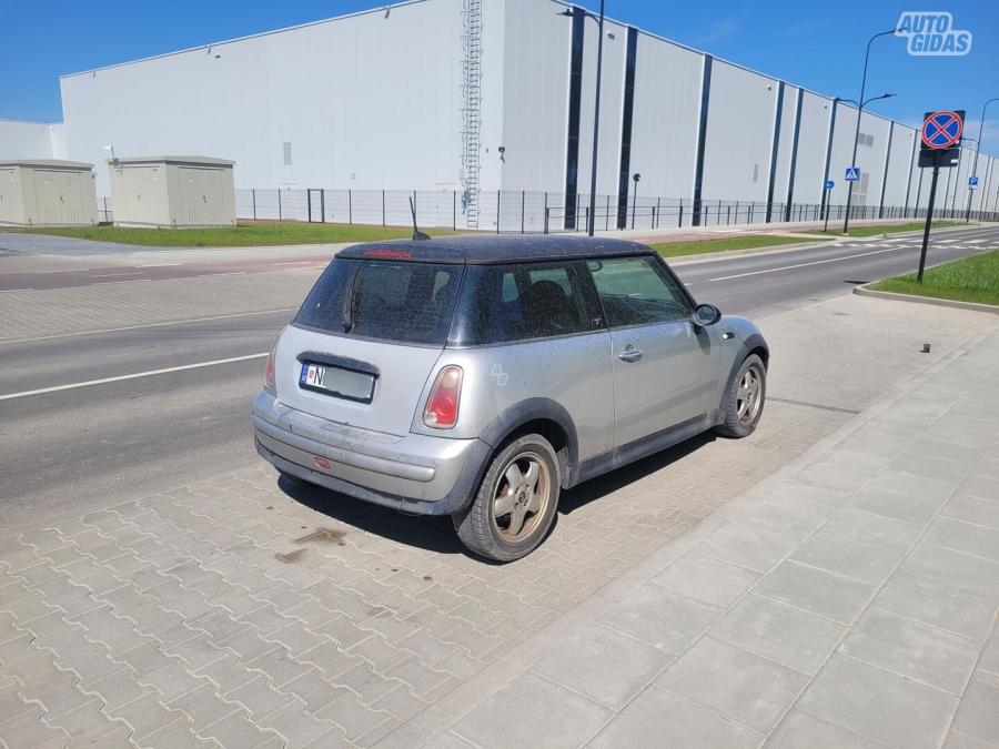 MINI One 2006 in Vilnius, with an engine capacity of 1.40 L and mileage of 271 thousand km for 1250 €, photo 7 on AUTOMOTO.COM.LV