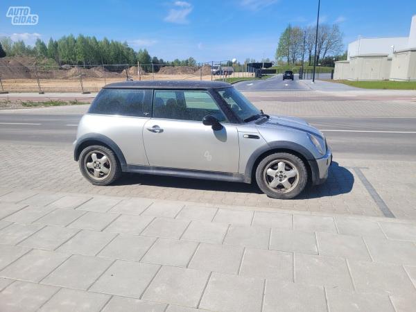 MINI One 2006 in Vilnius, with an engine capacity of 1.40 L and mileage of 271 thousand km for 1250 €, photo 8 on AUTOMOTO.COM.LV