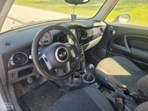 MINI One 2006 in Vilnius, with an engine capacity of 1.40 L and mileage of 271 thousand km for 1250 €, photo 10 on AUTOMOTO.COM.LV