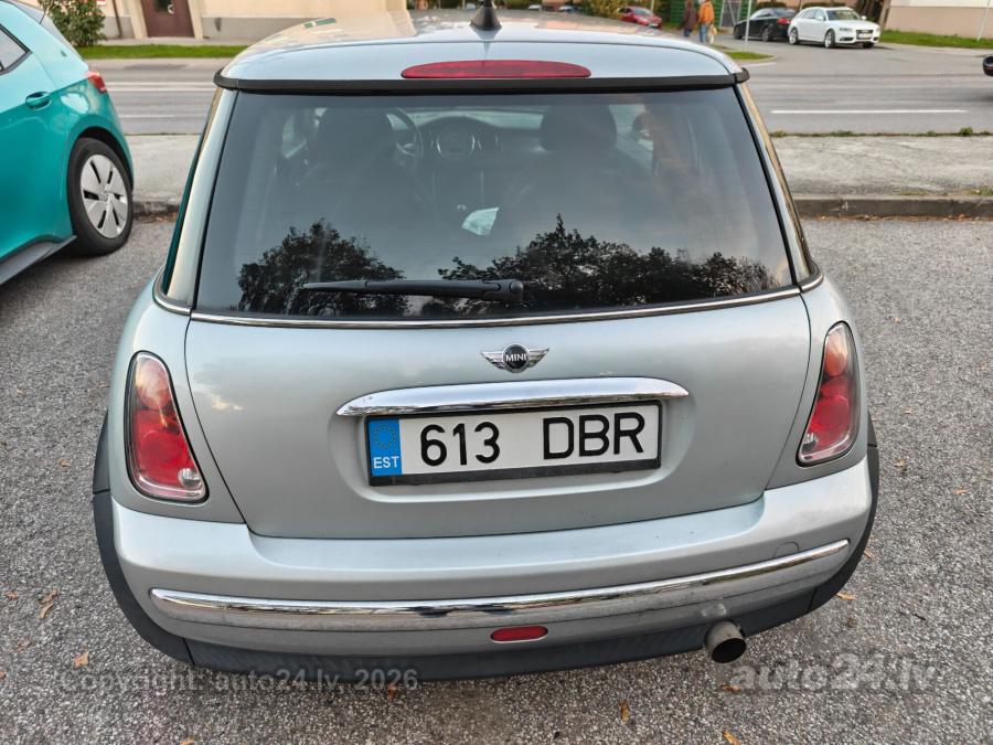 Grey MINI One D 2005 in Tallinn, with an engine capacity of 1.40 L and mileage of 263 thousand km for 1250 €, photo 4 on AUTOMOTO.COM.LV