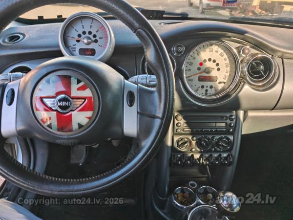 Pelēks MINI One D 2005 Tallina, ar dzinēja tilpumu 1.40 L un nobraukumu 263 tūkst. km par 1250 €, foto 9 vietnē AUTOMOTO.COM.LV
