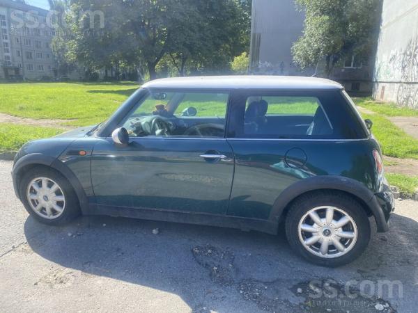 Green MINI One 2002 in Riga, with an engine capacity of 1.60 L and mileage of 255 thousand km for 699 €, photo 7 on AUTOMOTO.COM.LV