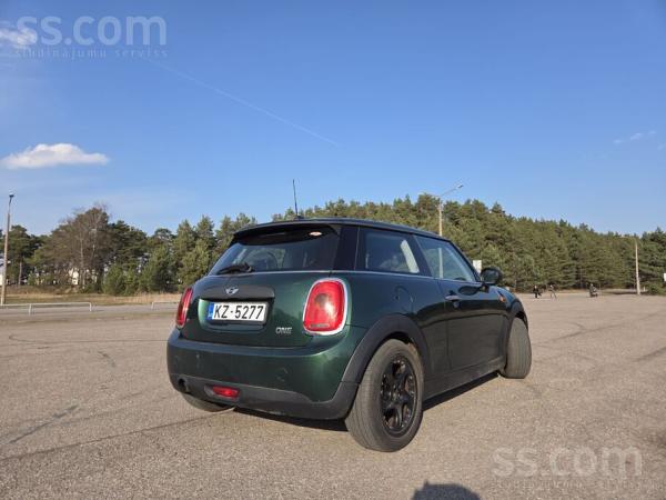Green MINI One 2015 in Riga, with an engine capacity of 1.20 L and mileage of 119 thousand km for 4699 €, photo 5 on AUTOMOTO.COM.LV