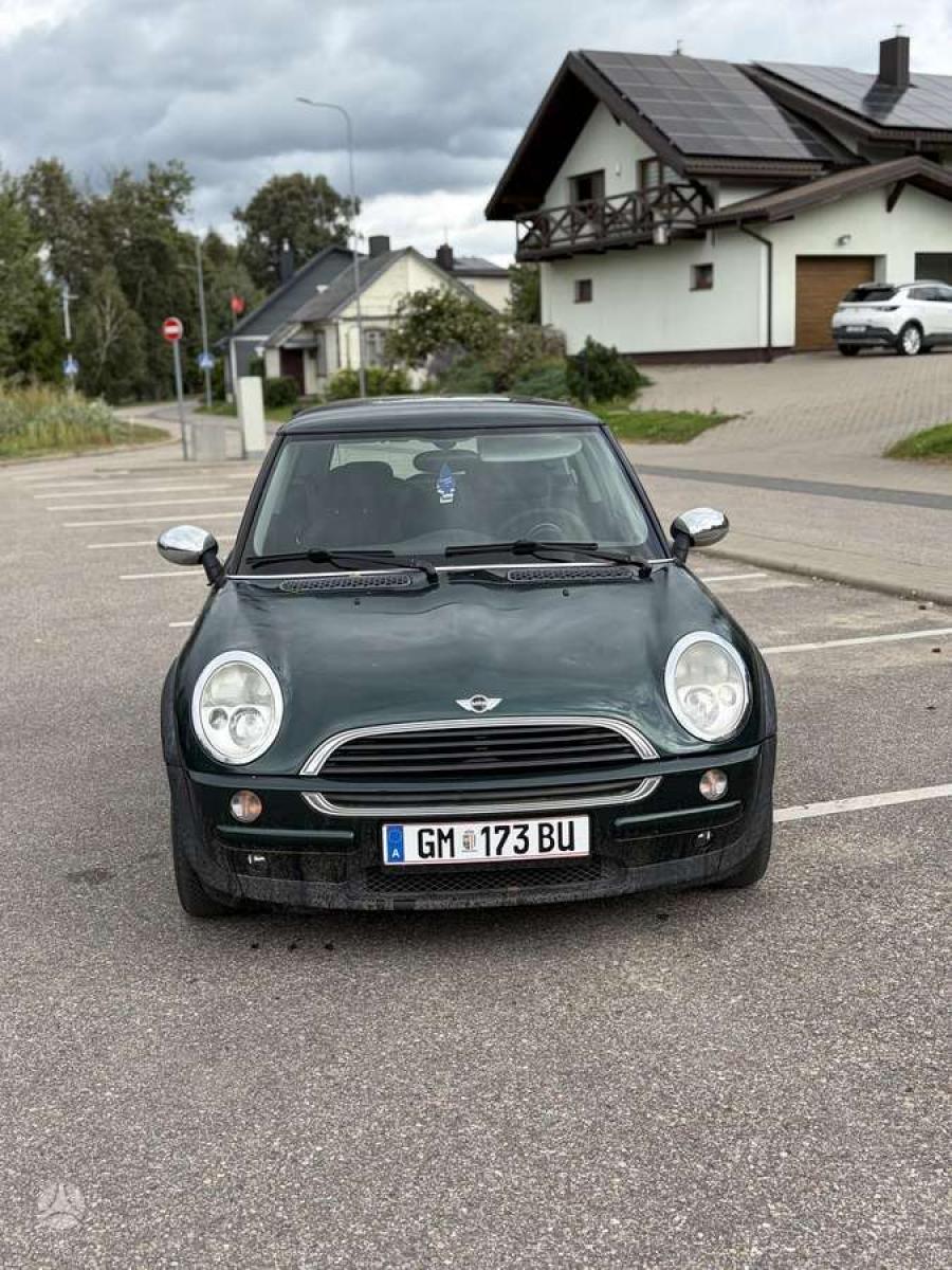 Zaļš MINI One 2003 Utena, ar dzinēja tilpumu 1.60 L un nobraukumu 204 tūkst. km par 820 €, foto 3 vietnē AUTOMOTO.COM.LV