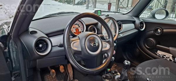 Zaļš MINI One 2007 Jelgava, ar dzinēja tilpumu 1.40 L un nobraukumu 128 tūkst. km par 2999 €, foto 7 vietnē AUTOMOTO.COM.LV