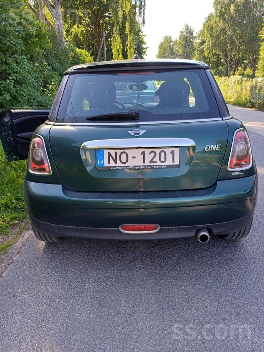 Green MINI One 2007 in Riga, with an engine capacity of 1.40 L and mileage of 130 thousand km for 3200 €, photo 5 on AUTOMOTO.COM.LV