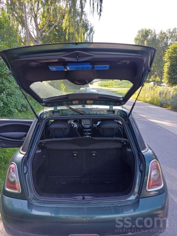 Green MINI One 2007 in Riga, with an engine capacity of 1.40 L and mileage of 130 thousand km for 3200 €, photo 7 on AUTOMOTO.COM.LV