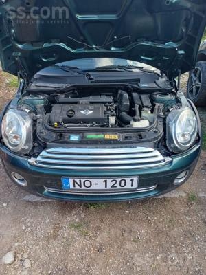Green MINI One 2007 in Riga, with an engine capacity of 1.40 L and mileage of 130 thousand km for 3200 €, photo 8 on AUTOMOTO.COM.LV