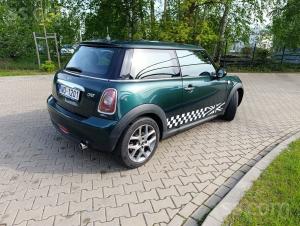 Green MINI One 2007 in Riga, with an engine capacity of 1.40 L and mileage of 130 thousand km for 3200 €, photo 13 on AUTOMOTO.COM.LV