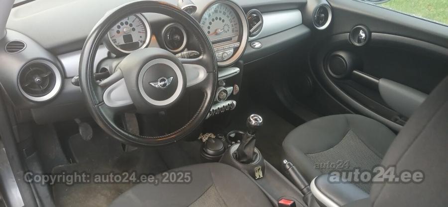 Zaļš MINI One 2009 Tallina, ar dzinēja tilpumu 1.40 L un nobraukumu 183 tūkst. km par 2890 €, foto 15 vietnē AUTOMOTO.COM.LV