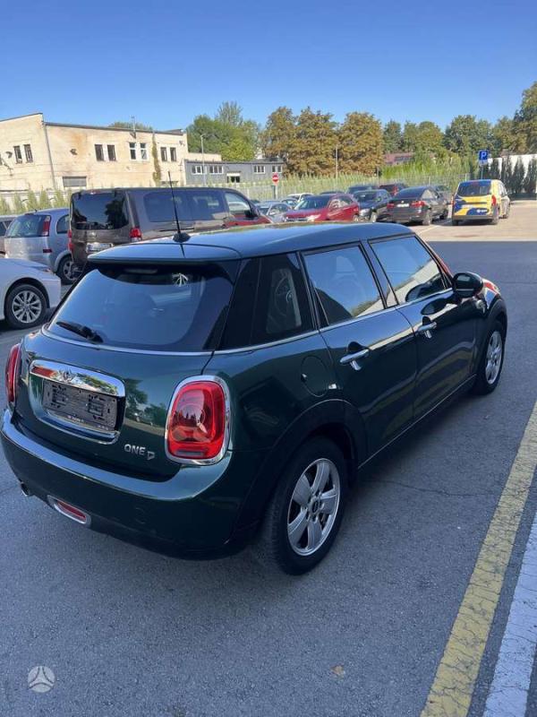 Green MINI One 2015 in Panevezys, with an engine capacity of 1.50 L and mileage of 184 thousand km for 5500 €, photo 6 on AUTOMOTO.COM.LV