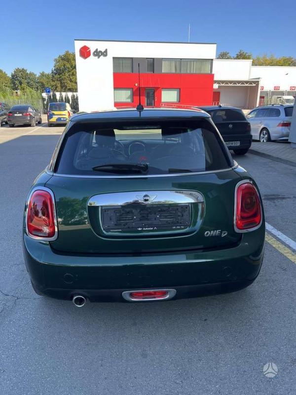 Green MINI One 2015 in Panevezys, with an engine capacity of 1.50 L and mileage of 184 thousand km for 5500 €, photo 7 on AUTOMOTO.COM.LV