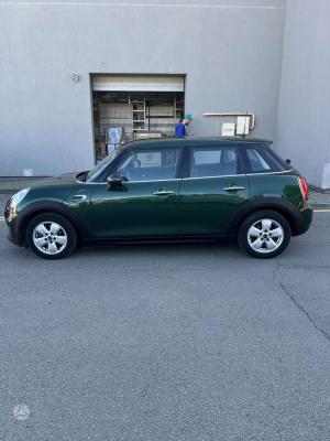 Green MINI One 2015 in Panevezys, with an engine capacity of 1.50 L and mileage of 184 thousand km for 5500 €, photo 9 on AUTOMOTO.COM.LV