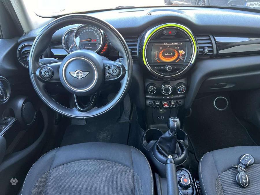 Green MINI One 2015 in Panevezys, with an engine capacity of 1.50 L and mileage of 184 thousand km for 5500 €, photo 11 on AUTOMOTO.COM.LV