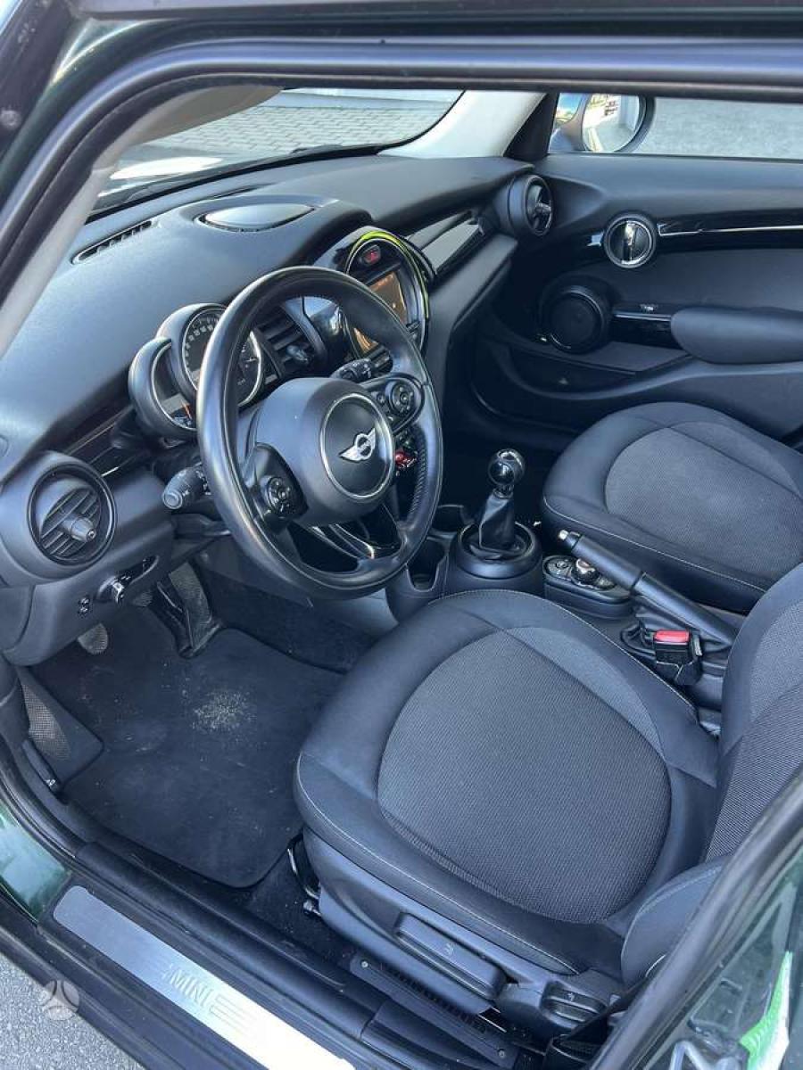 Green MINI One 2015 in Panevezys, with an engine capacity of 1.50 L and mileage of 184 thousand km for 5500 €, photo 16 on AUTOMOTO.COM.LV