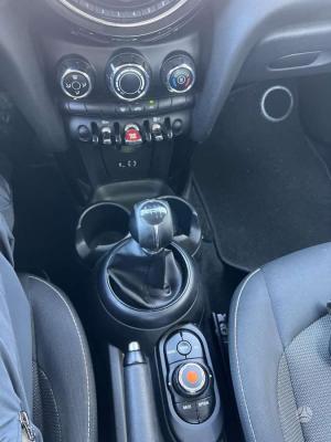 Green MINI One 2015 in Panevezys, with an engine capacity of 1.50 L and mileage of 184 thousand km for 5500 €, photo 17 on AUTOMOTO.COM.LV