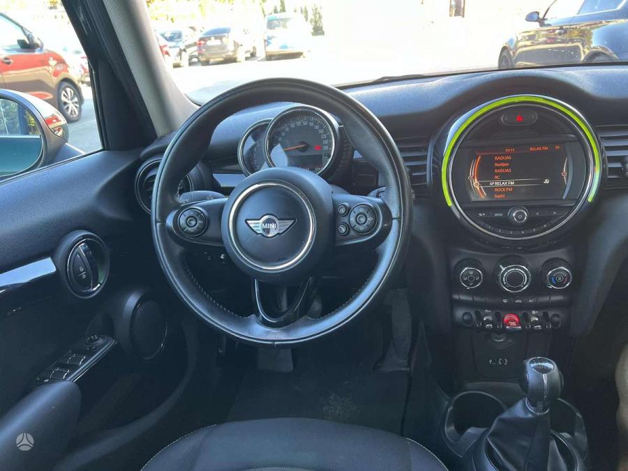 Green MINI One 2015 in Panevezys, with an engine capacity of 1.50 L and mileage of 184 thousand km for 5500 €, photo 22 on AUTOMOTO.COM.LV