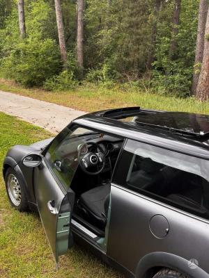 Grey MINI One 2002 in Vilnius, with an engine capacity of 1.60 L and mileage of 202 thousand km for 700 €, photo 8 on AUTOMOTO.COM.LV