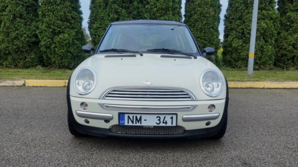Grey MINI One 2004 in Riga, with an engine capacity of 2.00 L and mileage of 267 thousand km for 2200 €, photo 7 on AUTOMOTO.COM.LV