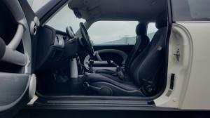 Pelēks MINI One 2004 Rīga, ar dzinēja tilpumu 2.00 L un nobraukumu 267 tūkst. km par 2200 €, foto 13 vietnē AUTOMOTO.COM.LV