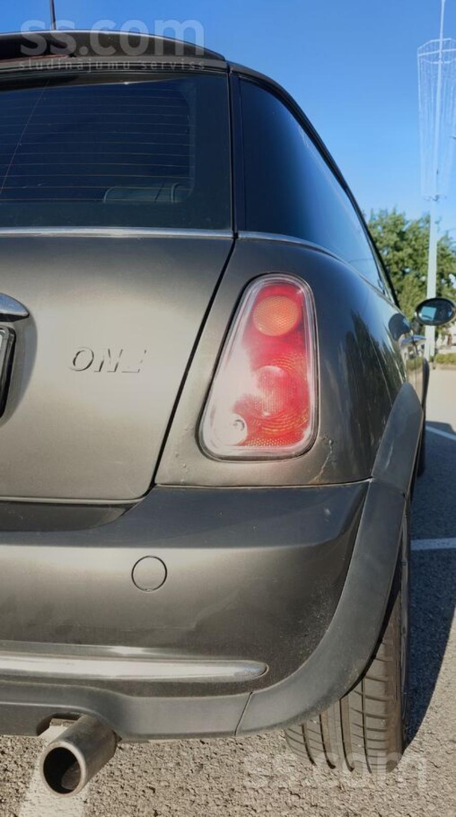 Pelēks MINI One 2006 Rīga, ar dzinēja tilpumu 1.60 L un nobraukumu 313 tūkst. km par 2700 €, foto 7 vietnē AUTOMOTO.COM.LV
