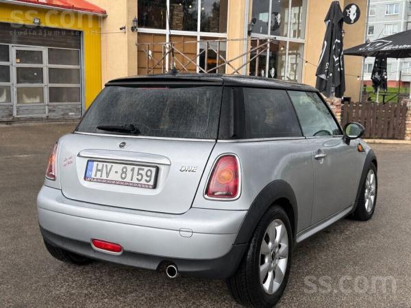 Grey MINI One 2007 in Riga, with an engine capacity of 1.40 L and mileage of 117 thousand km for 2900 €, photo 6 on AUTOMOTO.COM.LV